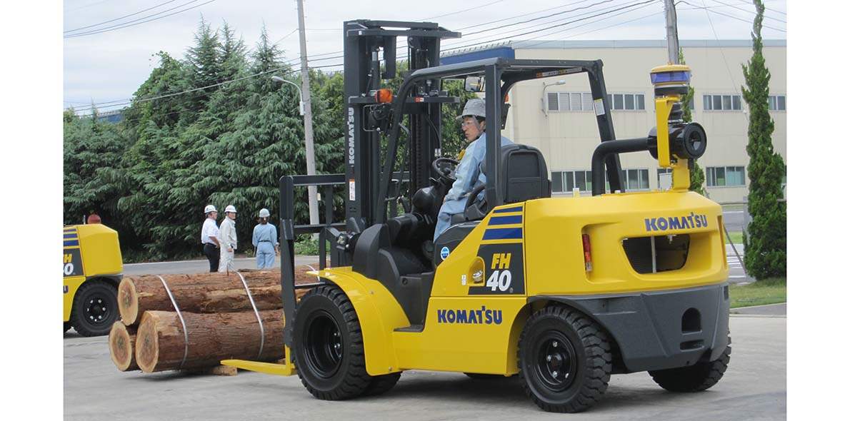Komatsu FH Series - 4 to 5 Tonne Diesel Engine Hydrostatic Forklift