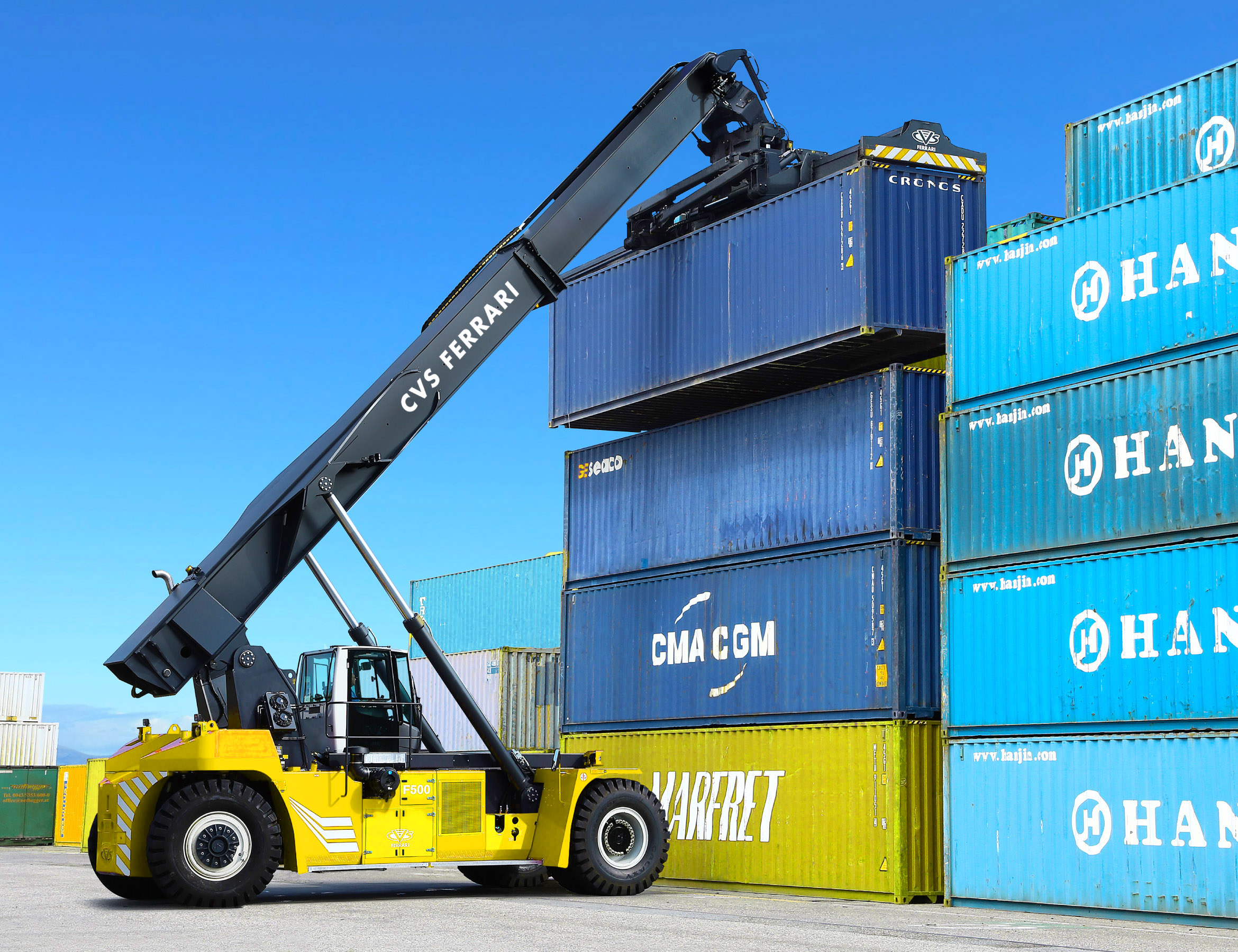 Laden Container Handling Reach Stackers | CVS Ferrari Range